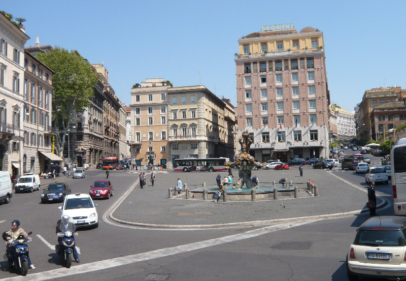 Foto Della Piazza Barberini Di Roma